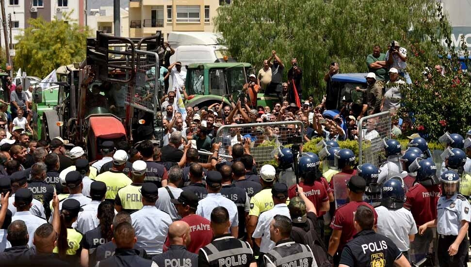 Animal Farmers' Protest Enters Ninth Day