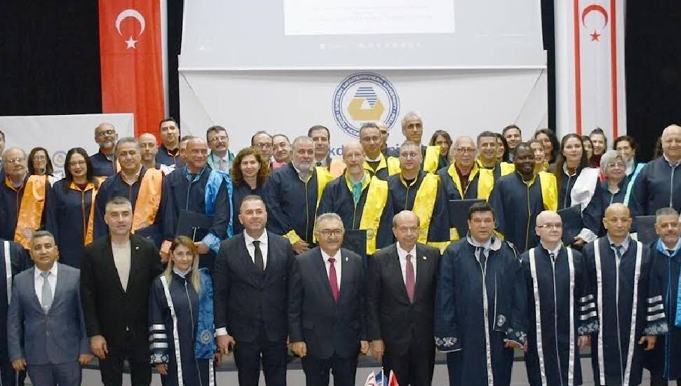 DAÜ'de, akademik ödül töreni düzenlendi