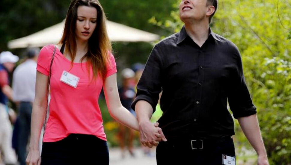 Elon Musk'la ikinci kez çocuk sahibi olan Grimes: Exa Dark Sideræl'in