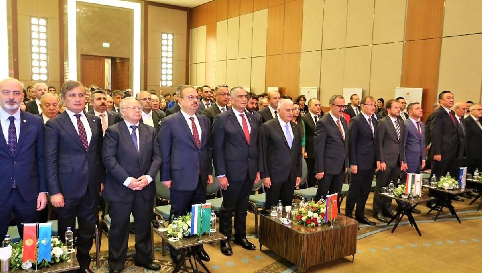 İsmail Bozkurt, Türk Dünyası Ödül Töreni'nde KKTC'den ödüle layık gör